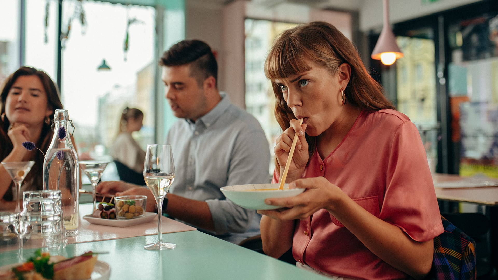 AIKUISET | Kausi 3 | Yle Areena