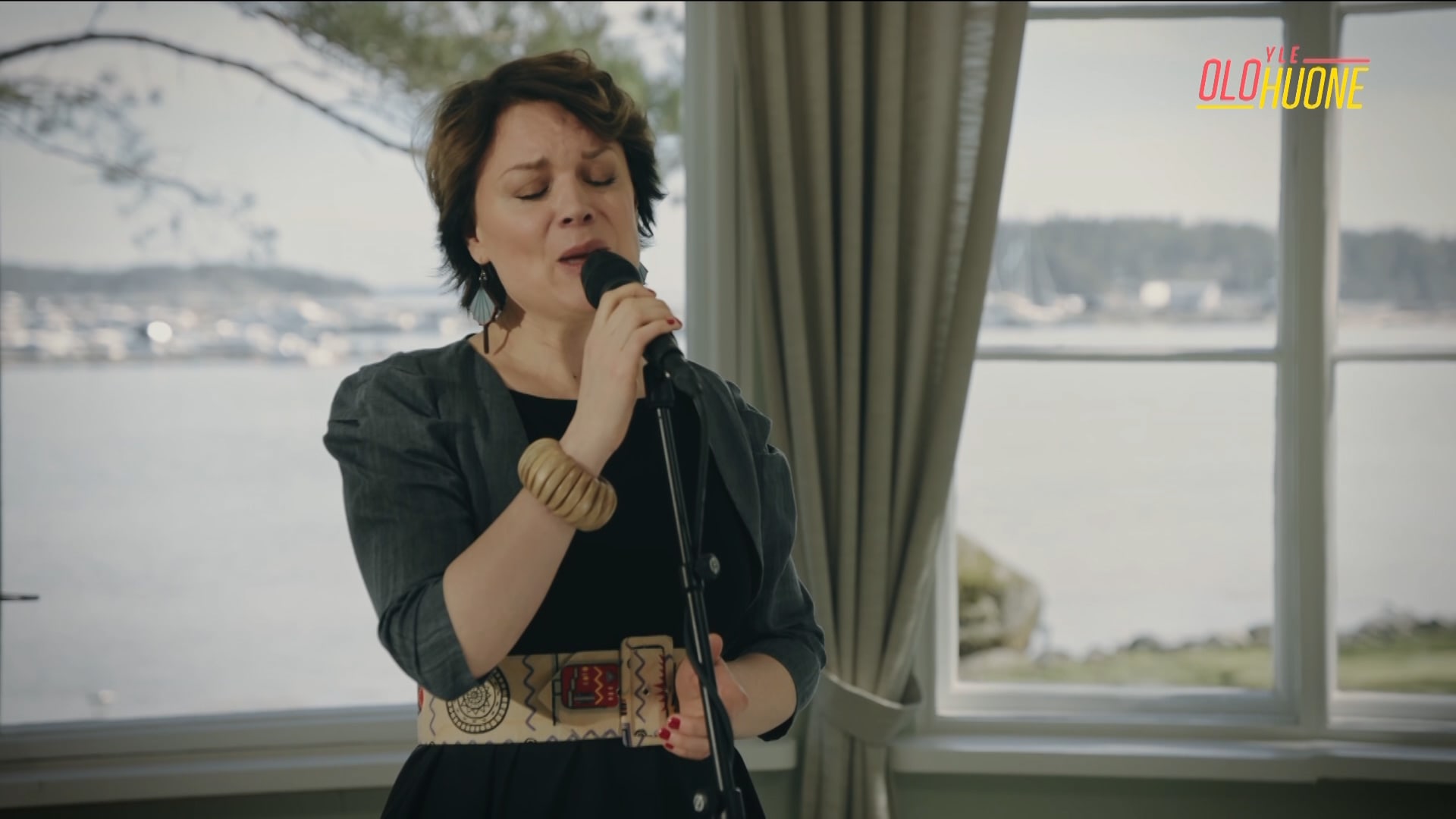 Emma Salokoski & Jarmo Saari - Veden Alla | Yle Olohuone | Yle Areena