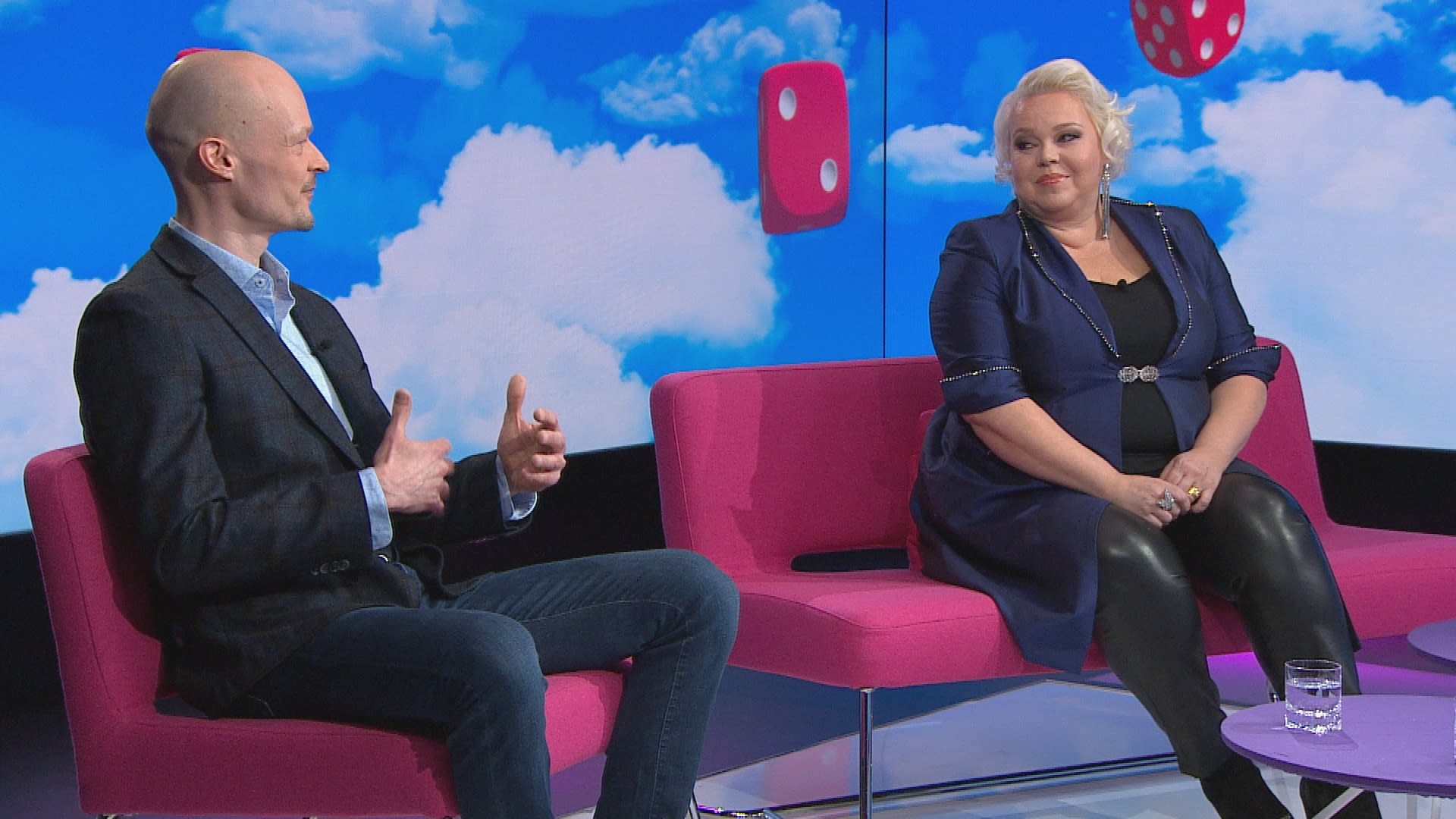 Johanna Rusanen och Ville Rusanen | Halv sju | Yle Arenan