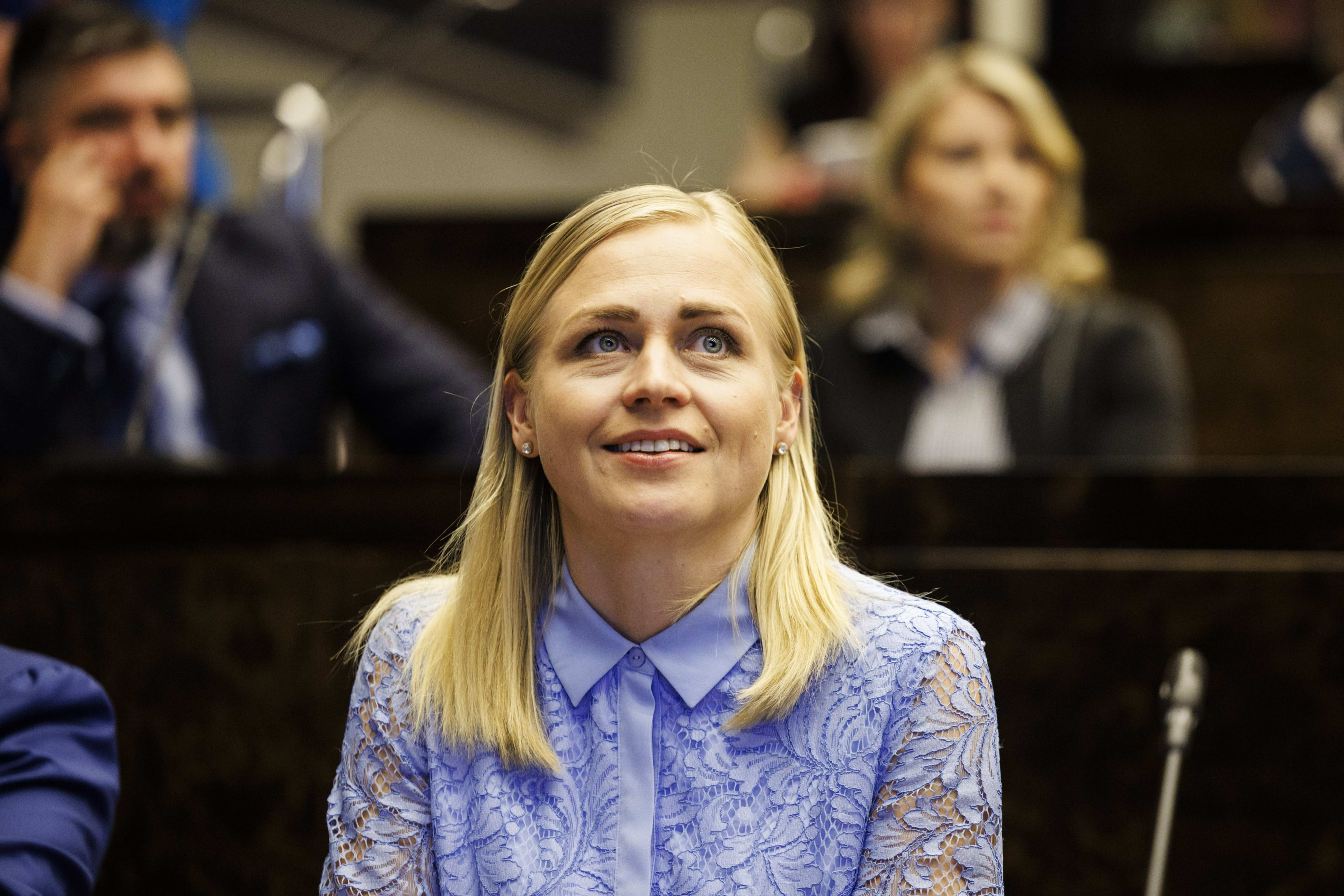 Nya utrikesministern Elina Valtonen på statsbesök i Sverige | Yle ...