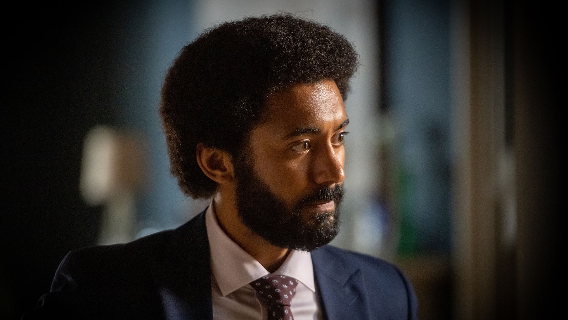 K1, J4: Hyppy tyhjyyteen | Karen Pirie | Yle Areena