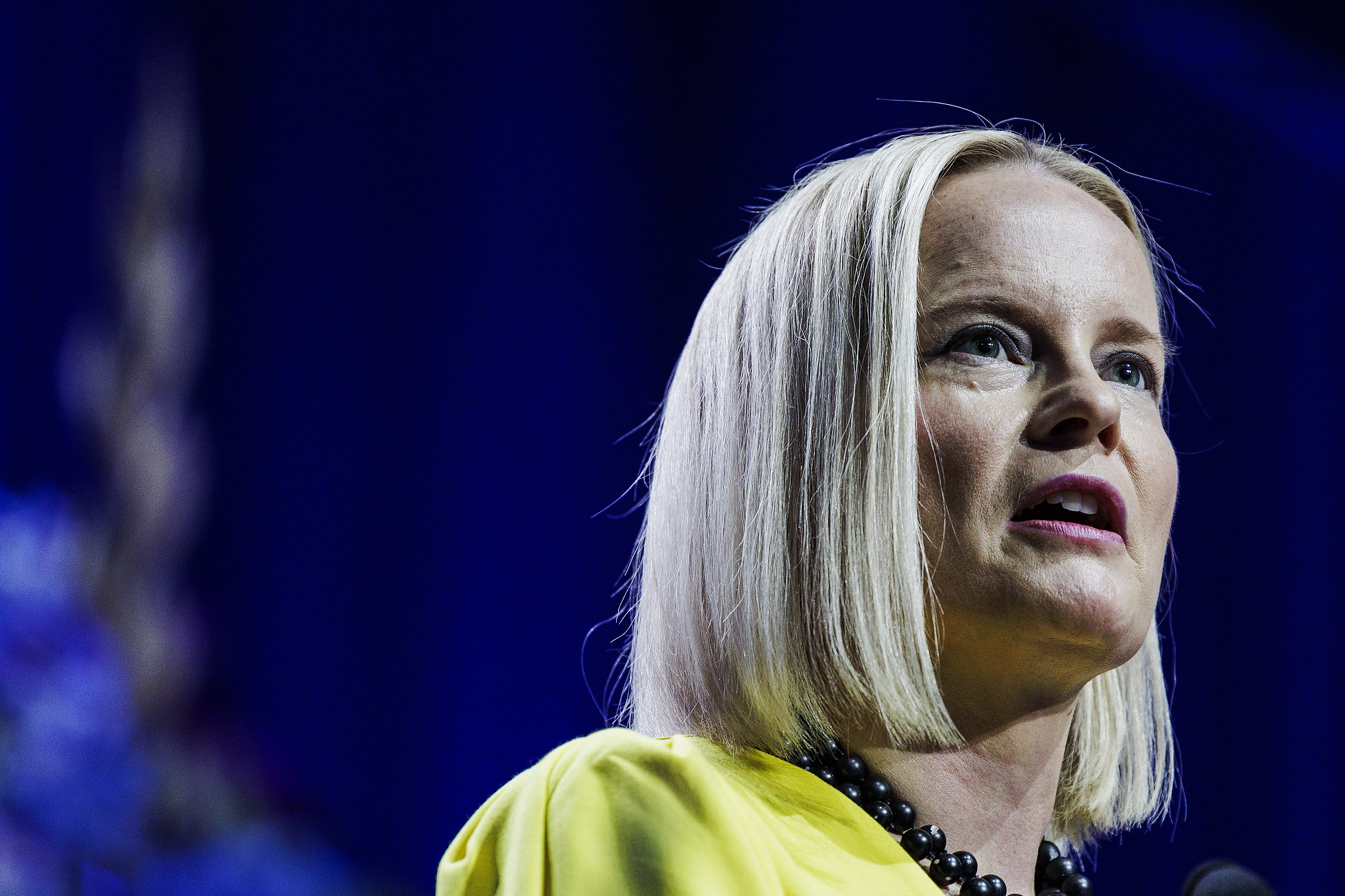 Valtiovarainministeri Riikka Purra (ps.) kommentoi medialle ...