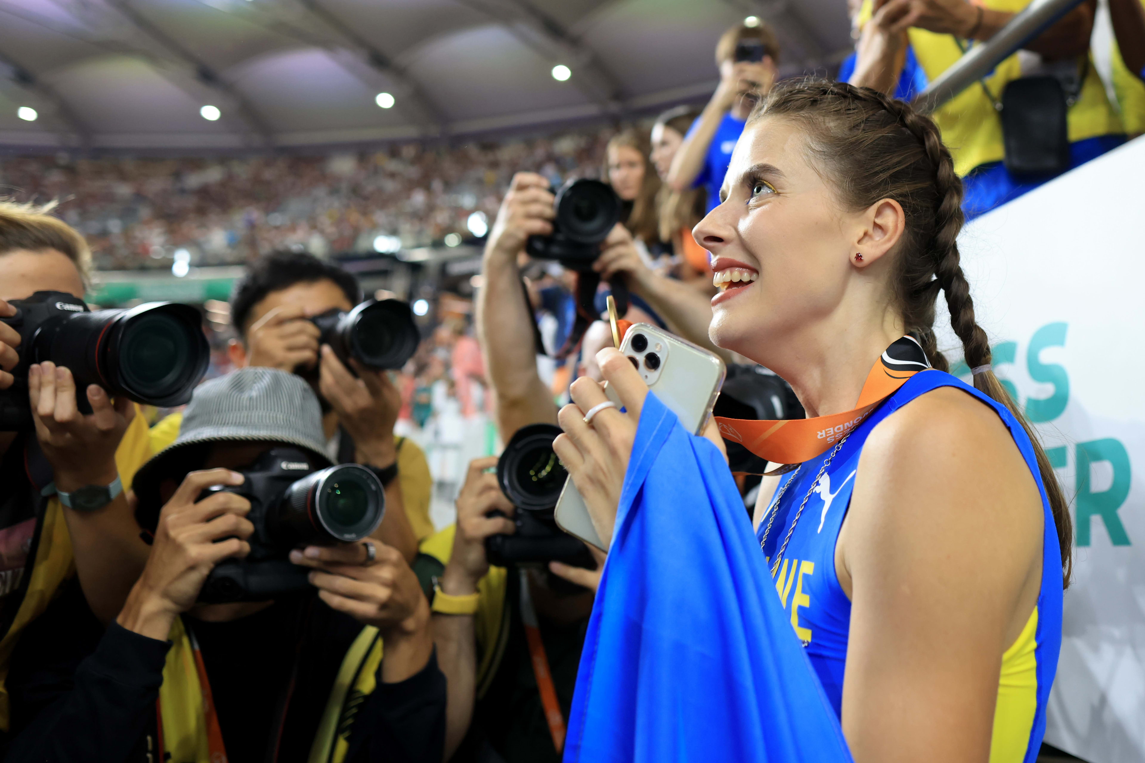 Jaroslava Mahutšihille korkeuden MM-kultaa | Yleisurheilun MM | Yle Areena