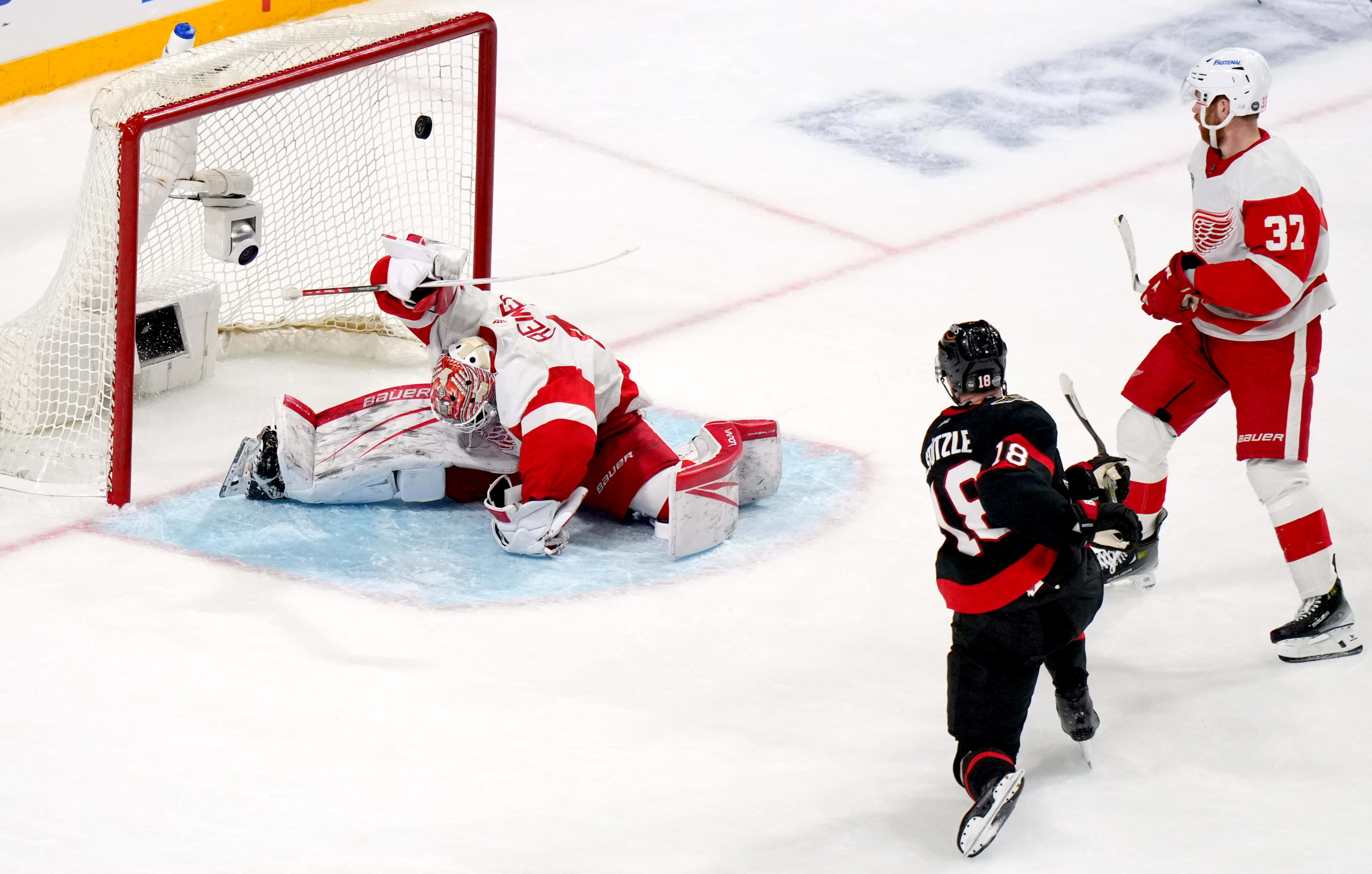 Tim Stutzle ratkaisi voiton näyttävästi jatkoajalla | Jääkiekon NHL ...