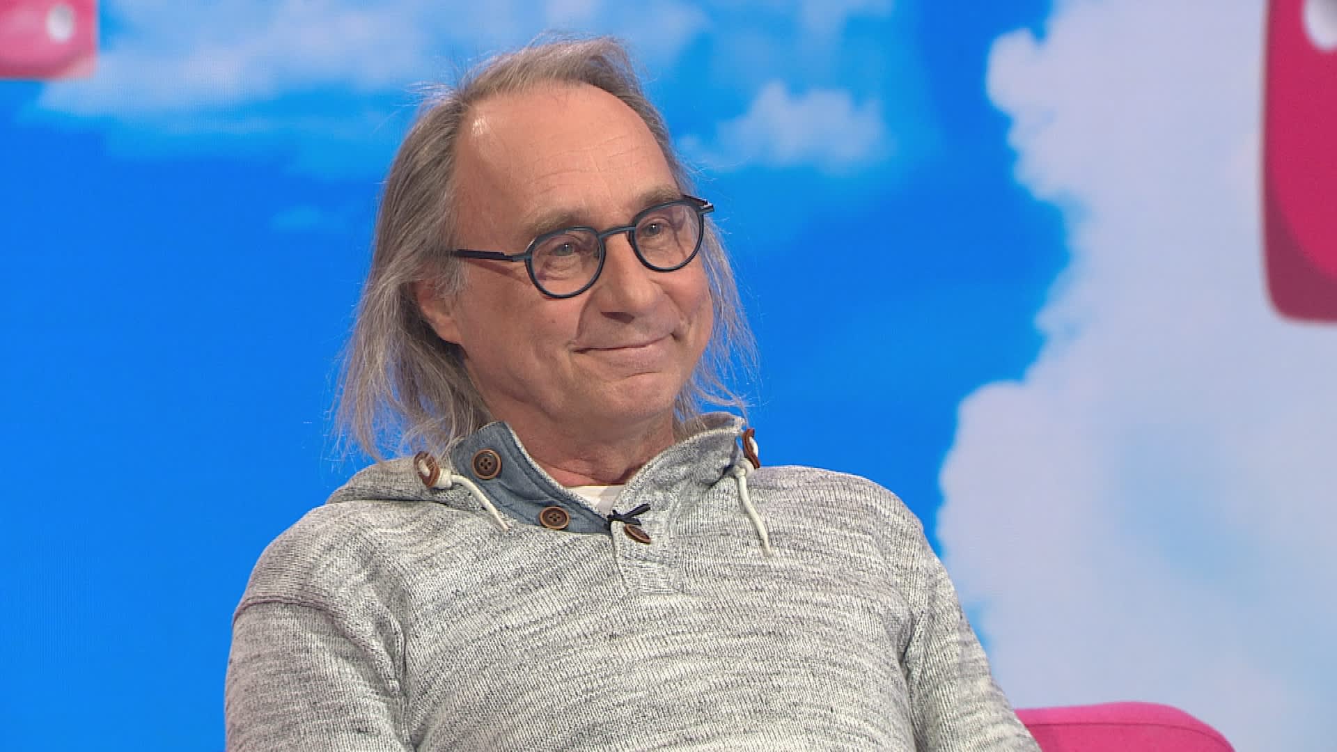 Tom Lindholm | Puoli seitsemän | Yle Areena