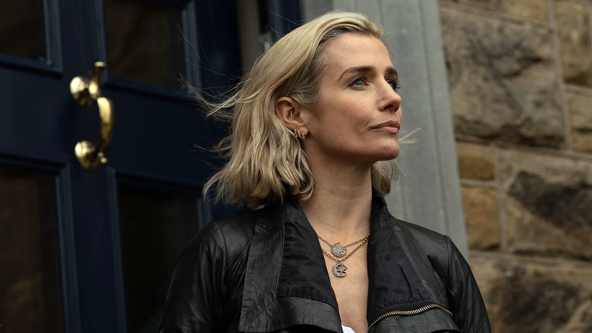 K1, J1: Pakkokomennus | Blackshore | Yle Areena