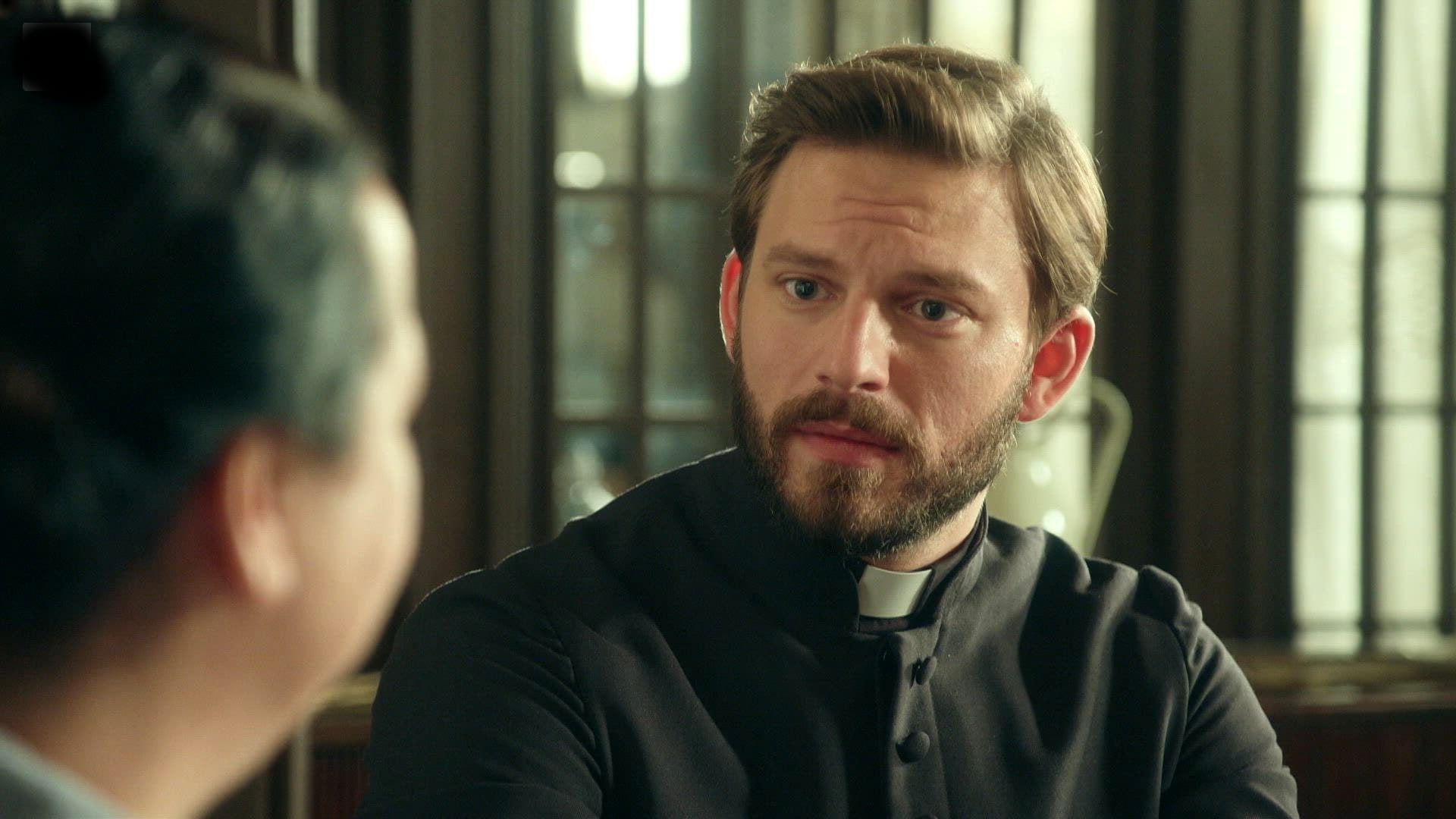 K4, J45: Synkkiä paljastuksia | La Promesa - Salaisuuksien kartano | Yle Areena