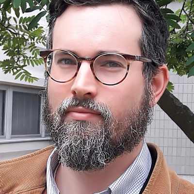 Rabbi Simon Livson haluaa auttaa ihmisiä elämään juutalaisuuttaan ...