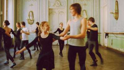 Näyttelijä Eeva Putro: ”Lähdin kulkemaan kohti sitä ihmistä, joka ...