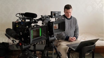 Dokumenttiohjaaja Sami Kieksi, 32, oivalsi vasta aikuisena, että kiusatun pojan karu lapsuus voi ...