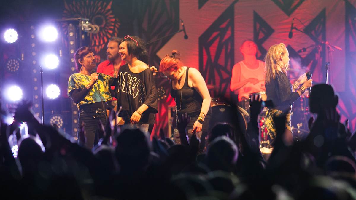 PMMP:n hauskalla videolla mukana useita julkkiksia ja Pimppipumppu ...