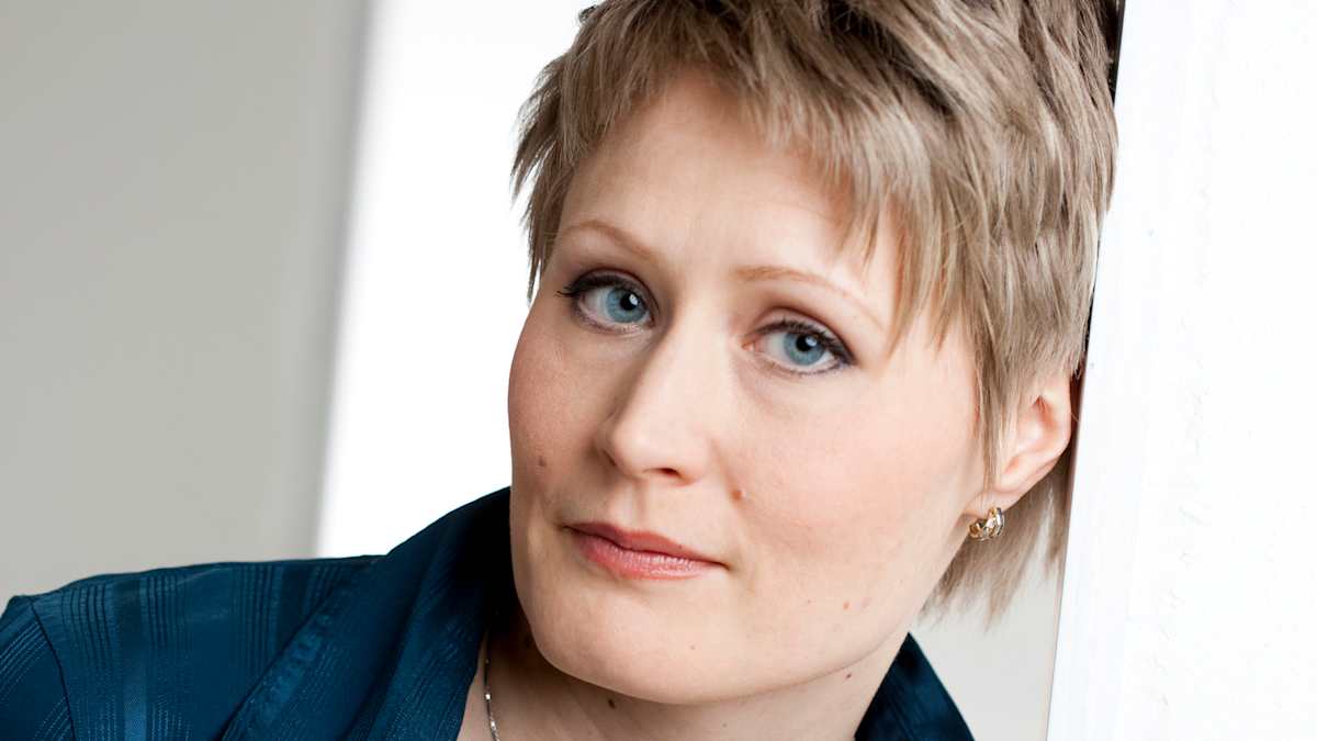 Suvi Valli ryhtyi runoilijaksi, koska juoksulenkeillä oli tylsää ...