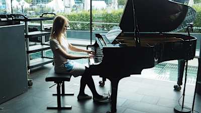 Kamarimusiikki- ja liedpianisti Laura Pulkka: "Aloitin ensisijaisesti ...