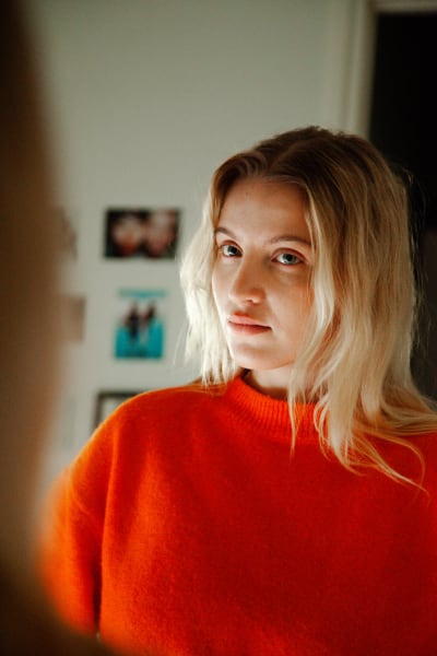 Lina Muhonen on seksuaalisen ahdistelun uhri, mutta karmivalla tavalla ...