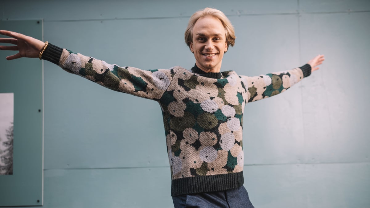 Vuoden positiivisin suomalainen on näyttelijä-juontaja Christoffer ...