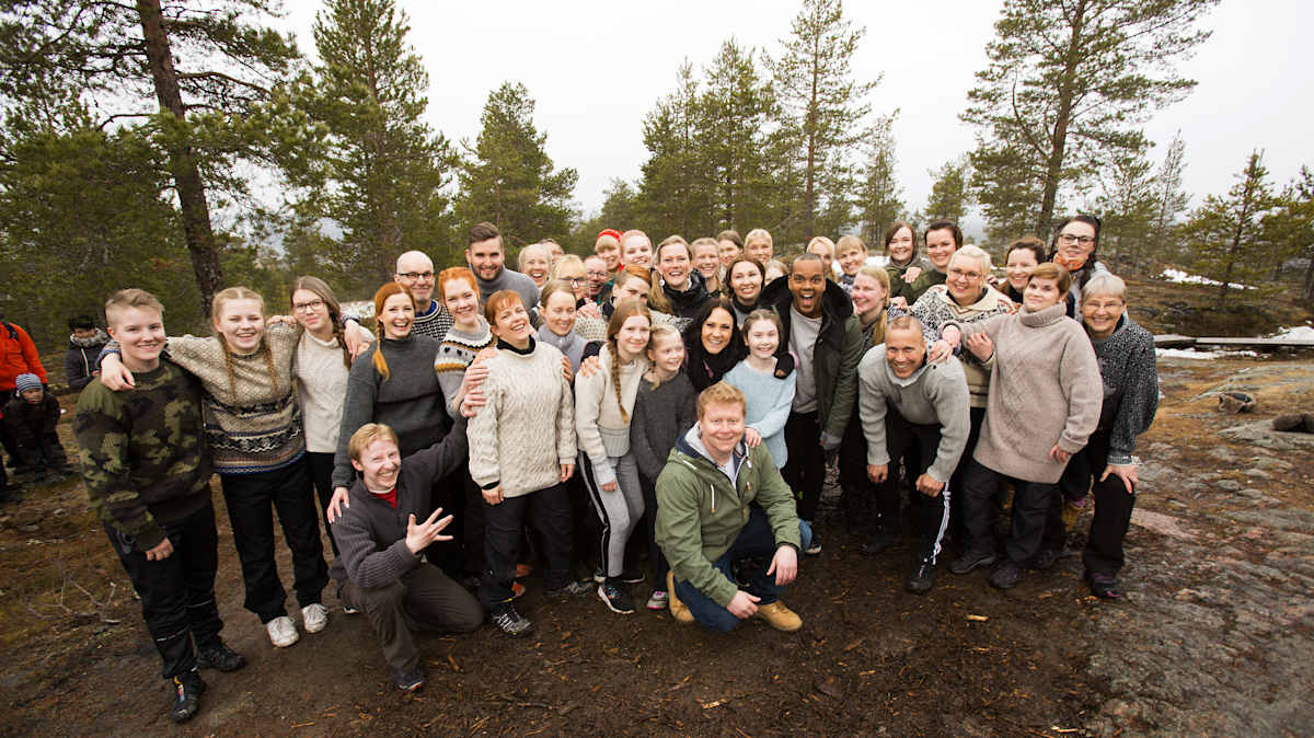 Lappilaisten innostunut Hulahula Suomi -yhteistanssiesitys huipentuu ...