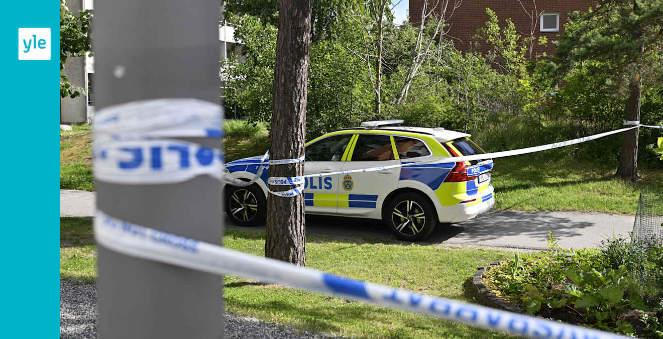 Tonårig Pojke Död Efter Skjutning I Södra Stockholm 21 Döda I