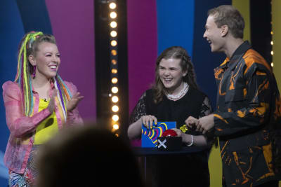 Viisukupla-ohjelmassa ruoditaan kaikki Euroviisujen biisit ...