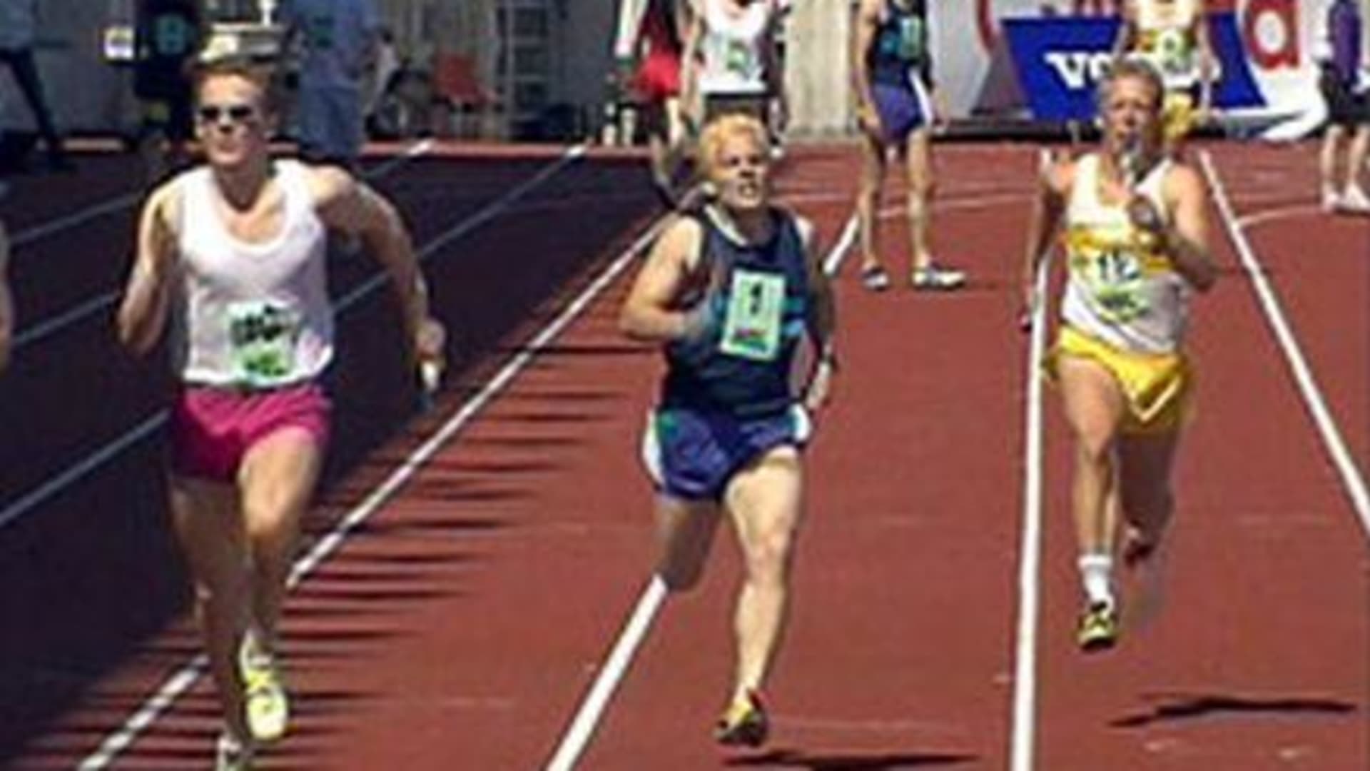 Högstadieflickor 4 x 100 m | Yle Areena