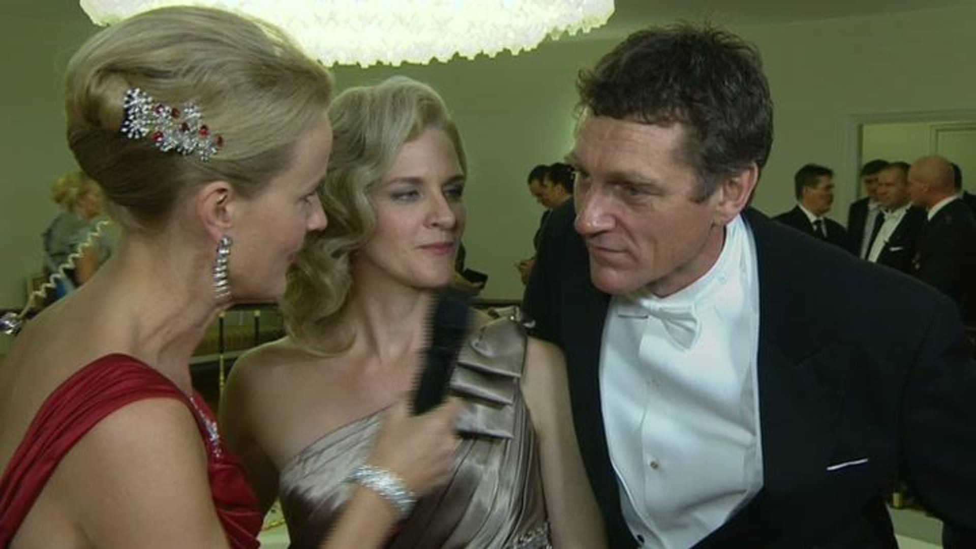 Ville Virtanen och Birthe Wingren i vimlet | Yle Areena