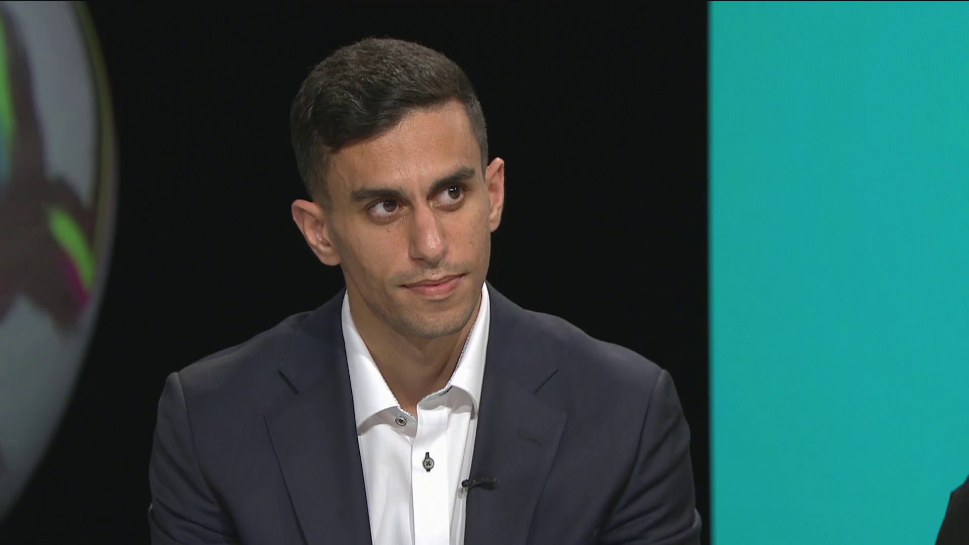 Erotuomari Mohammad Al-Emara toivoo jalkapallotoimijoille työkaluja ...