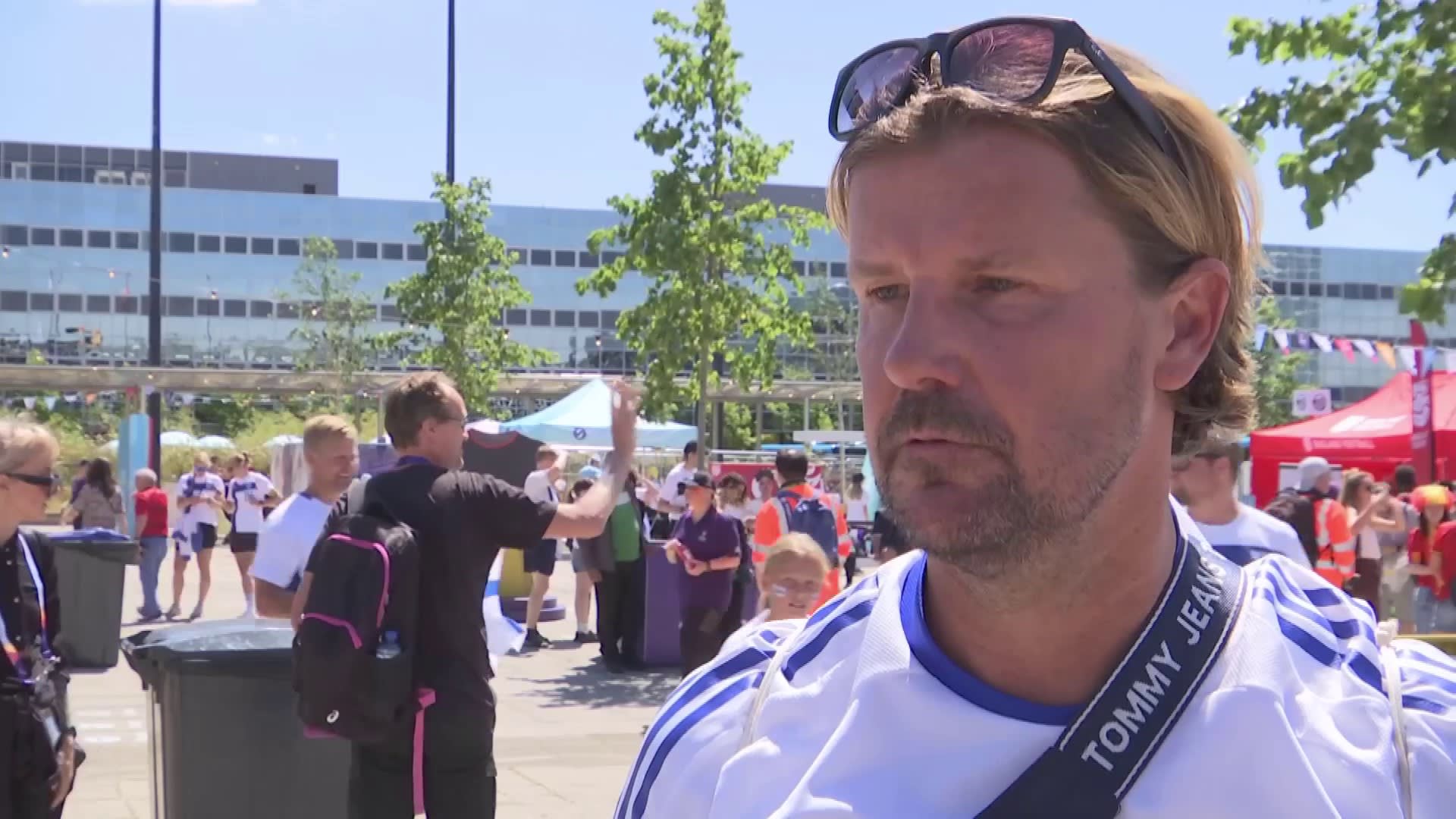 Rami Rantanen on kannustamassa Suomea ja tytärtään Amandaa ...