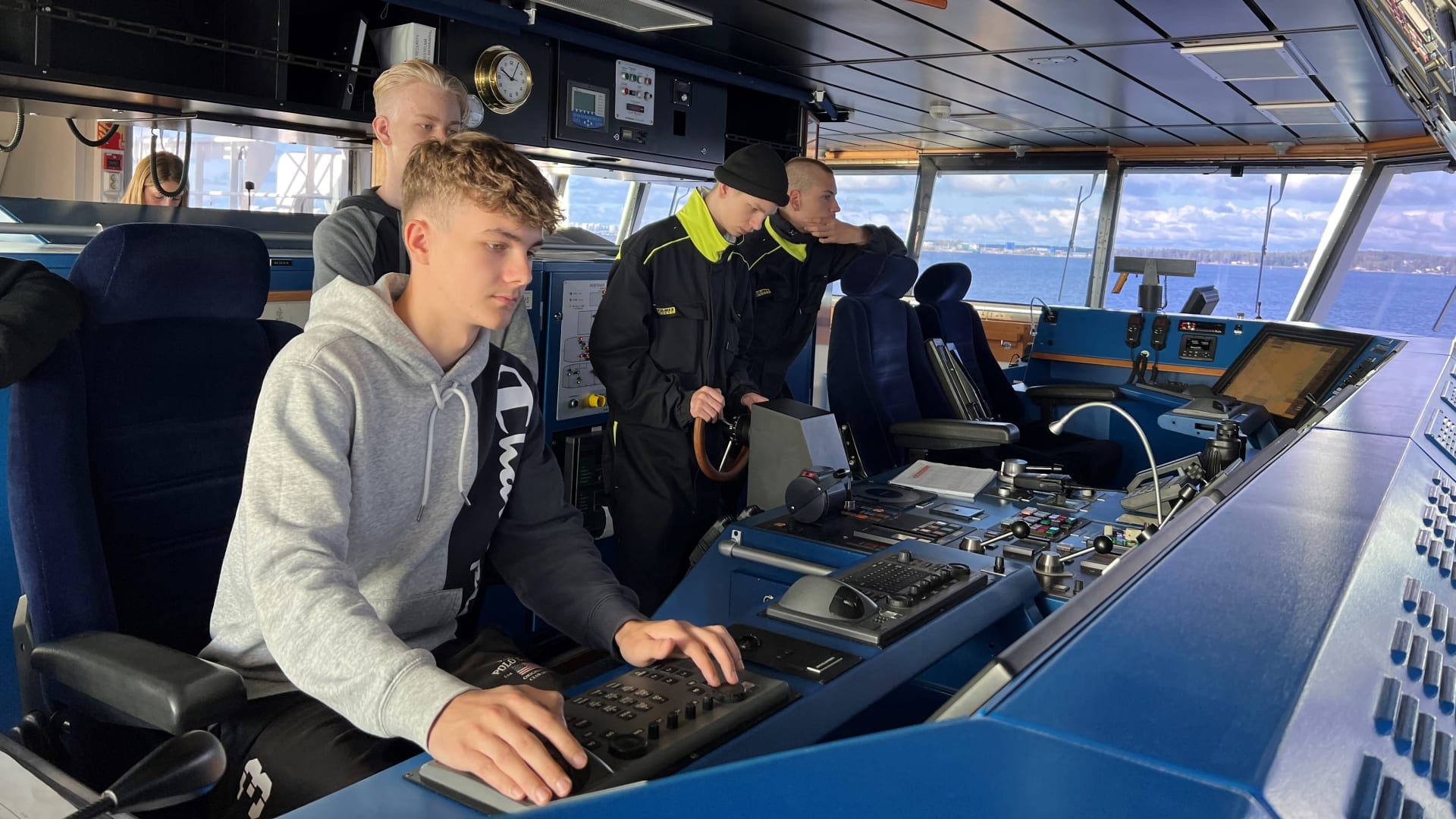 Opiskelijat kertovat millaista opiskelu on Merikarhulla | Yle Areena