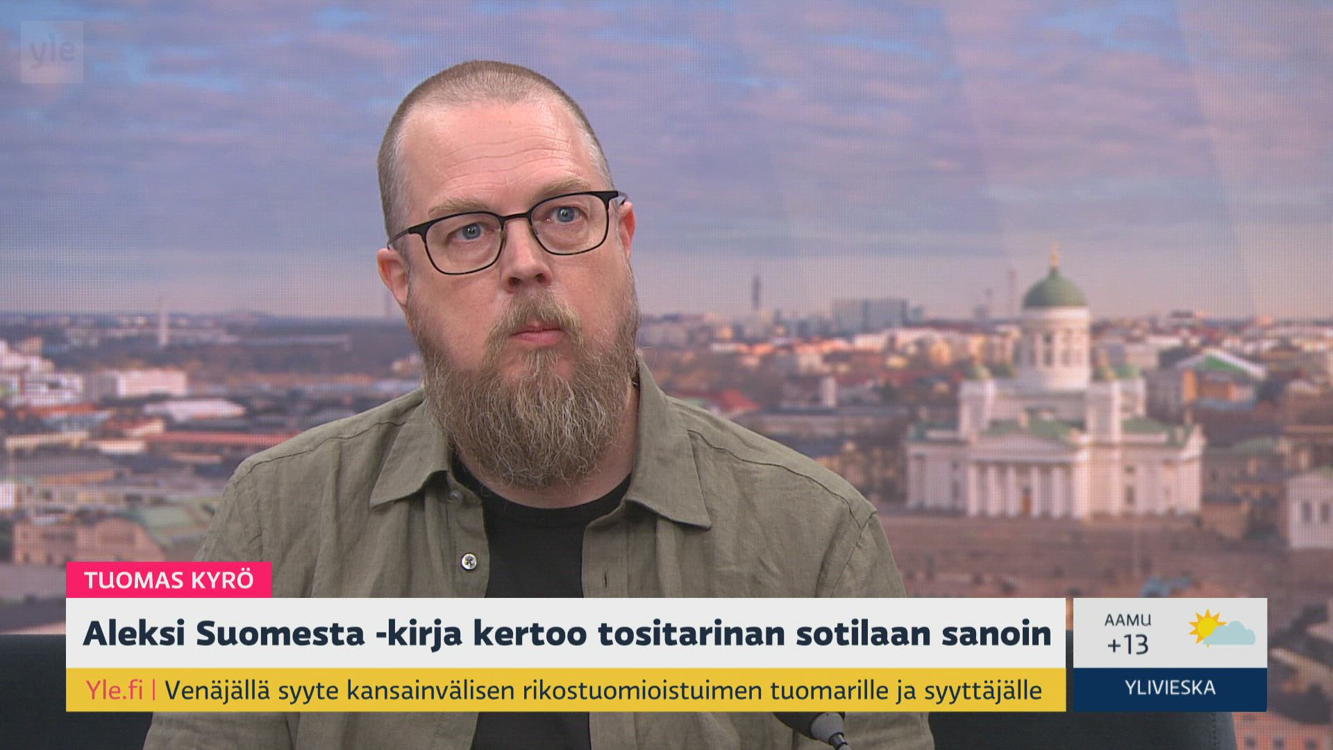 Kirjailija Tuomas Kyrö: "Sotilaan tärkein varuste on kuivat sukat ...