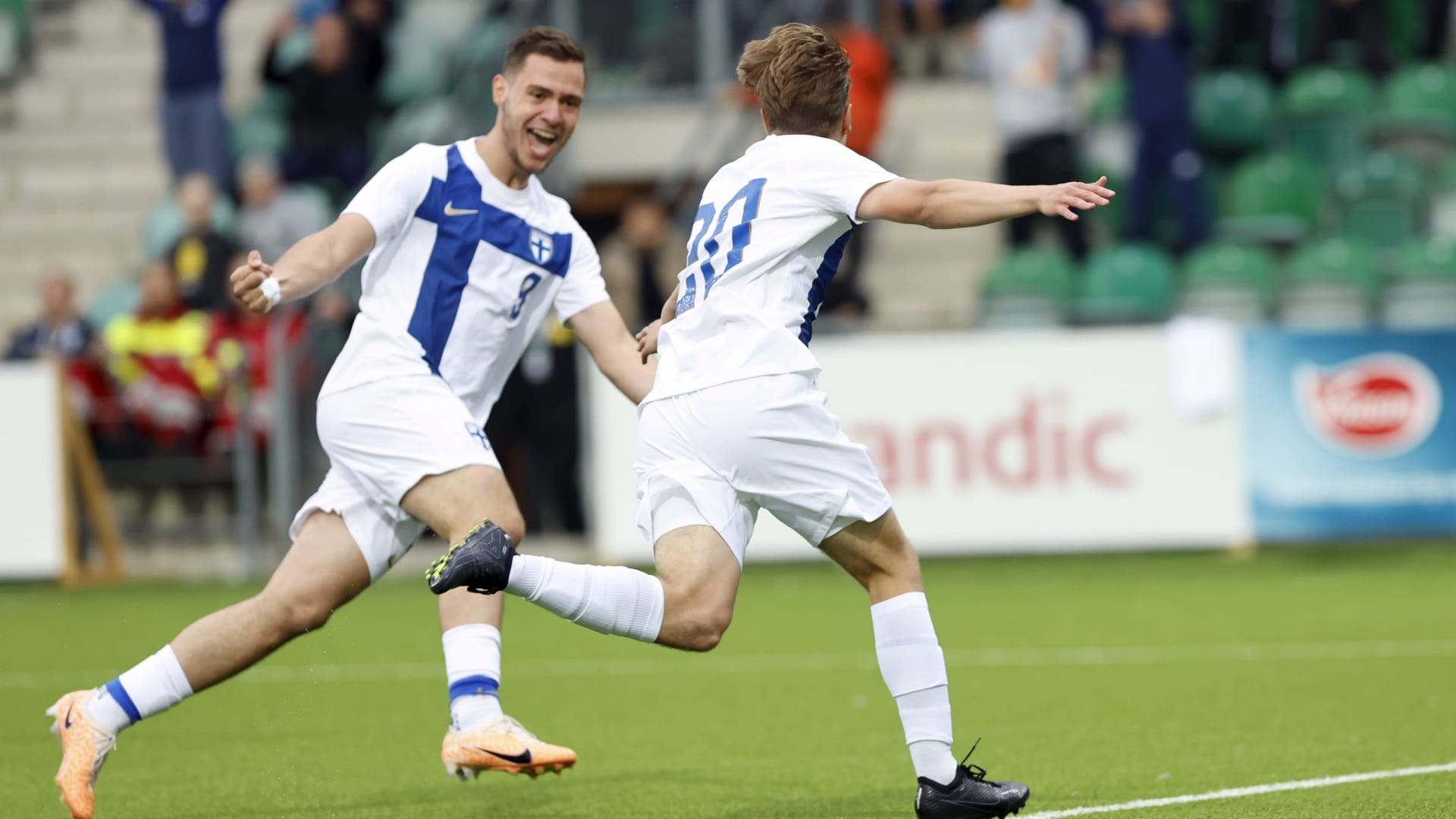 Pikkuhuuhkajat löi Albanian, Otso Liimatta hattutemppuun! | Uefan ...