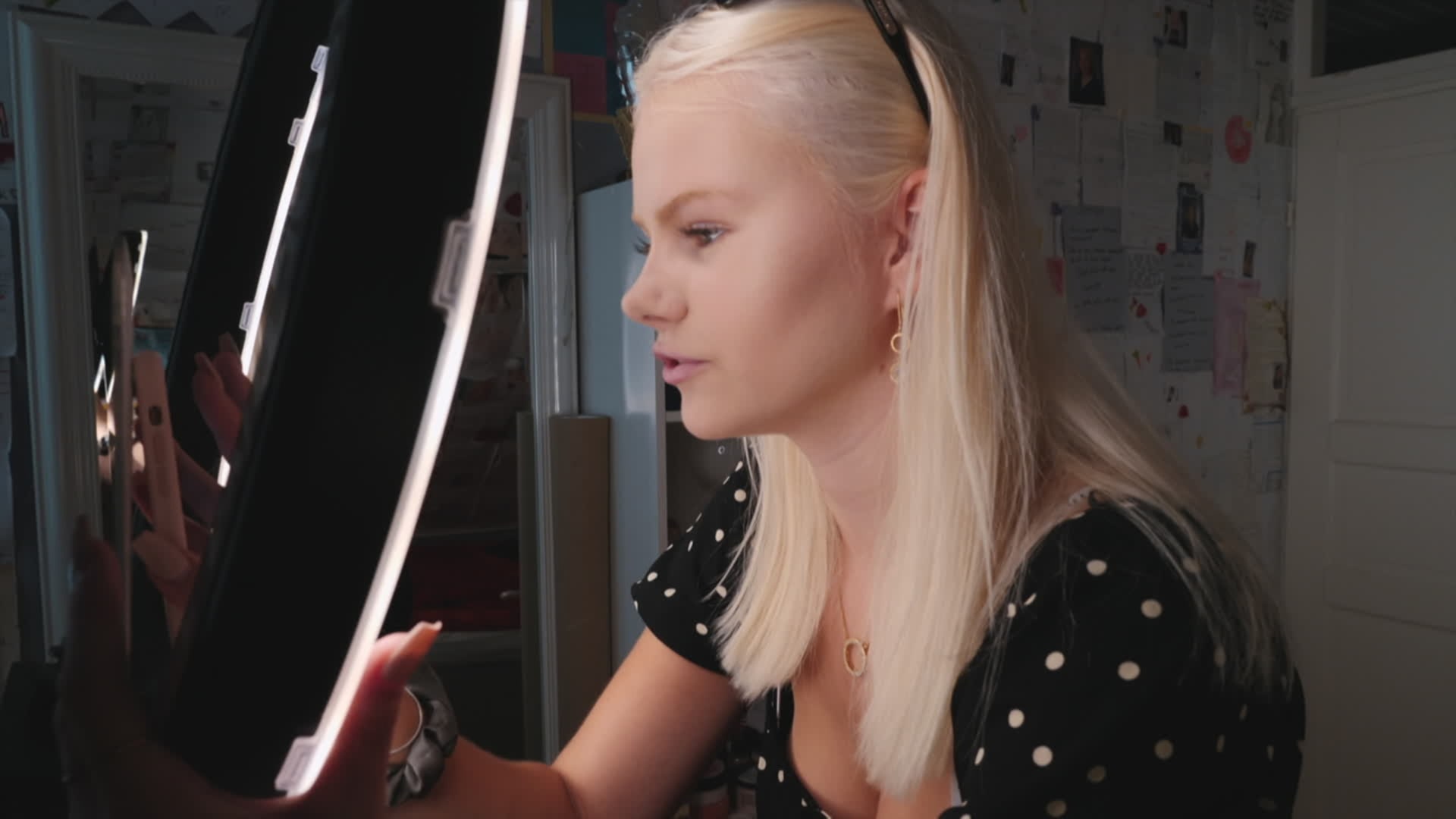 K1, J2: TikTok-videon kuvaamista | Jennifer Erica | Yle Areena