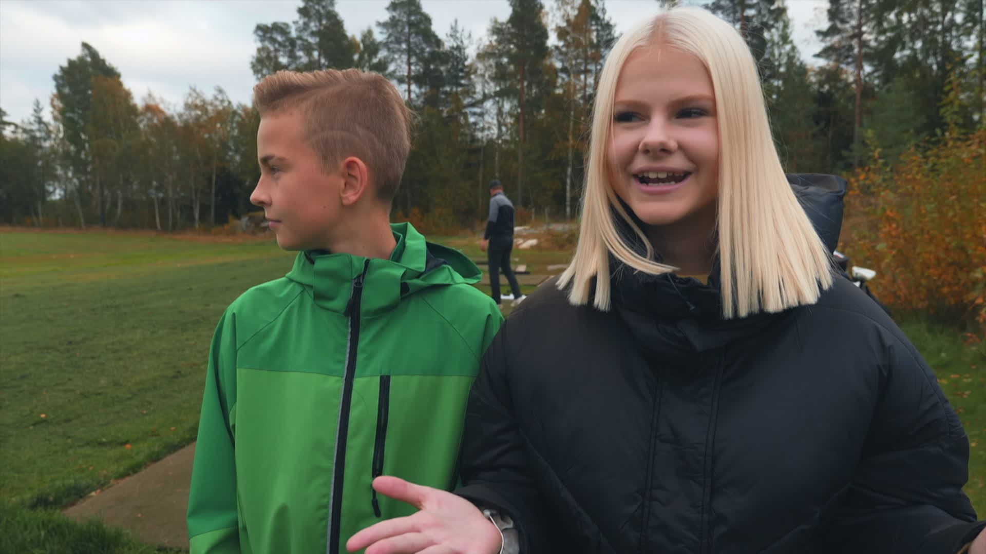 K1, J7: Golfia kokeilemassa | Jennifer Erica | Yle Areena