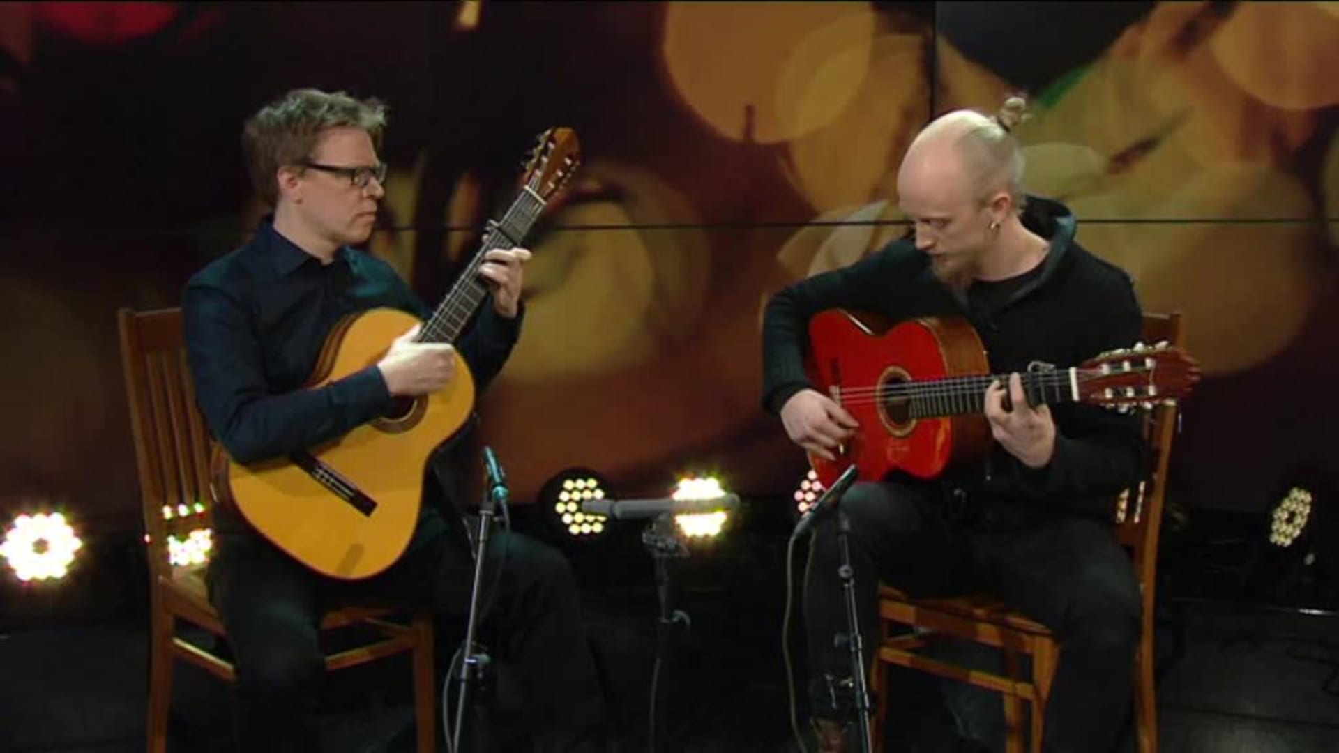 Ylen aamu-tv: Flamenco-kitara kohtaa klassisen kitaran | Ylen aamun ...