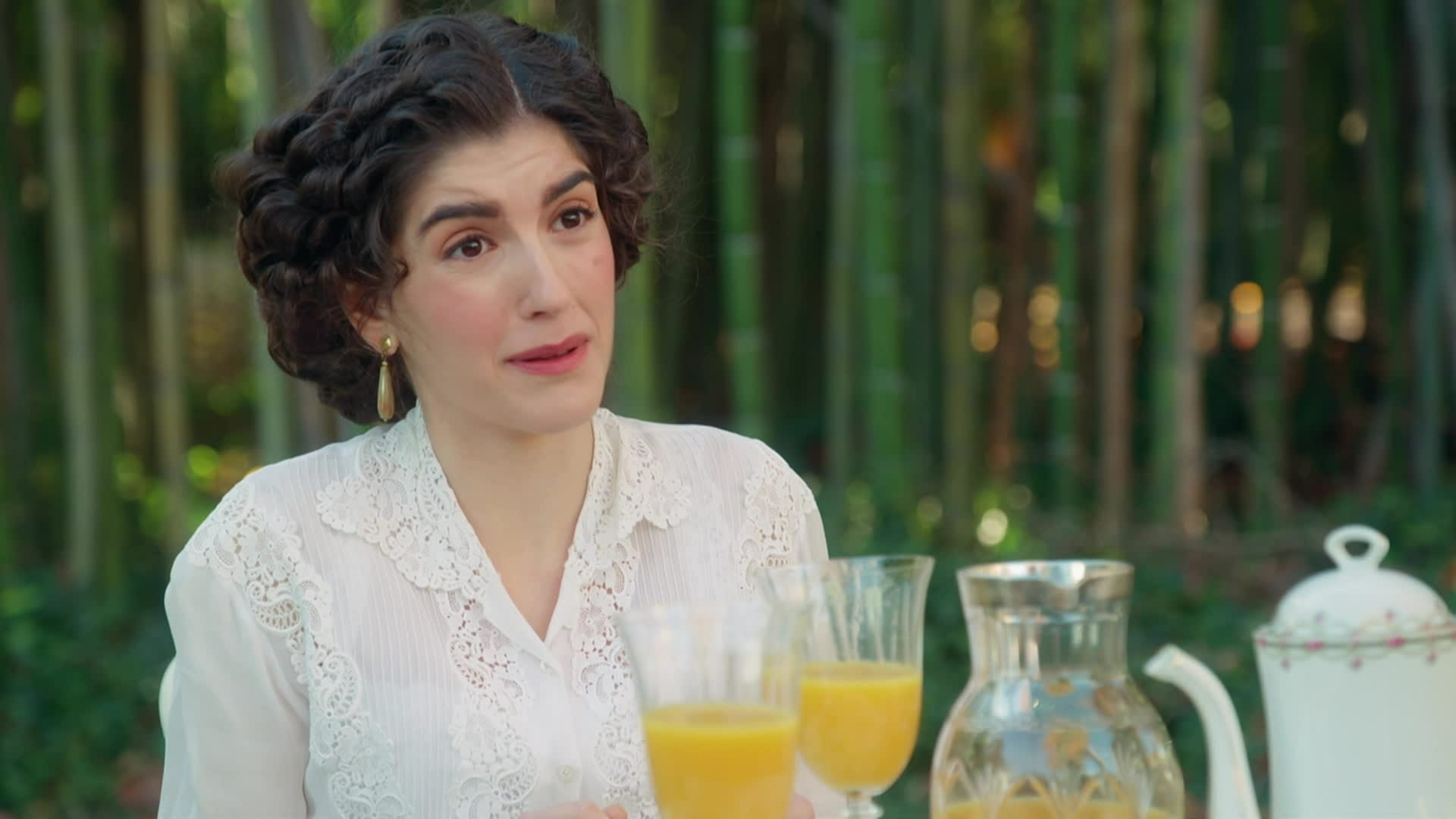 K1, J60: Takaiskuja | La Promesa - Salaisuuksien kartano | Yle Areena