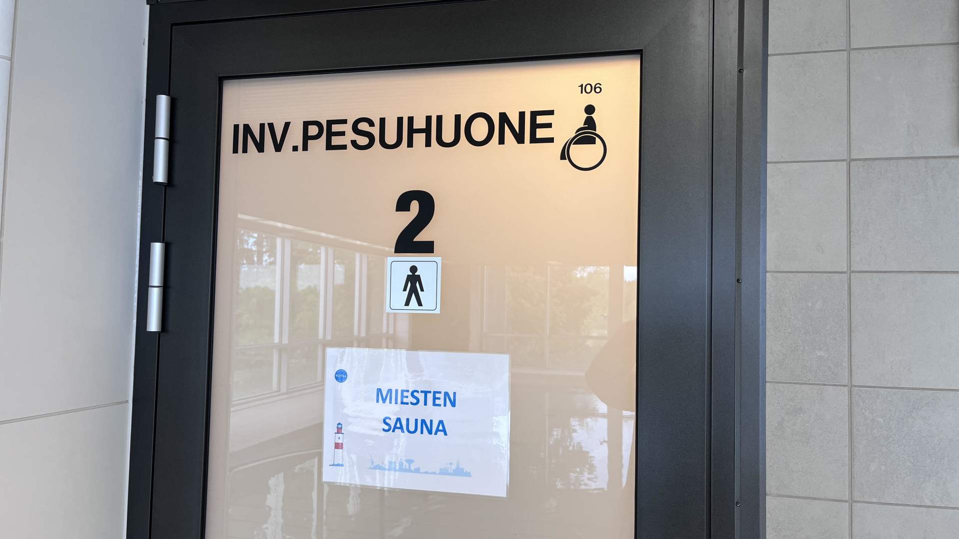 Karhulan uimahalli avautui poikkeusjärjestelyin | Yle Kaakkois-Suomen videot | Yle Areena