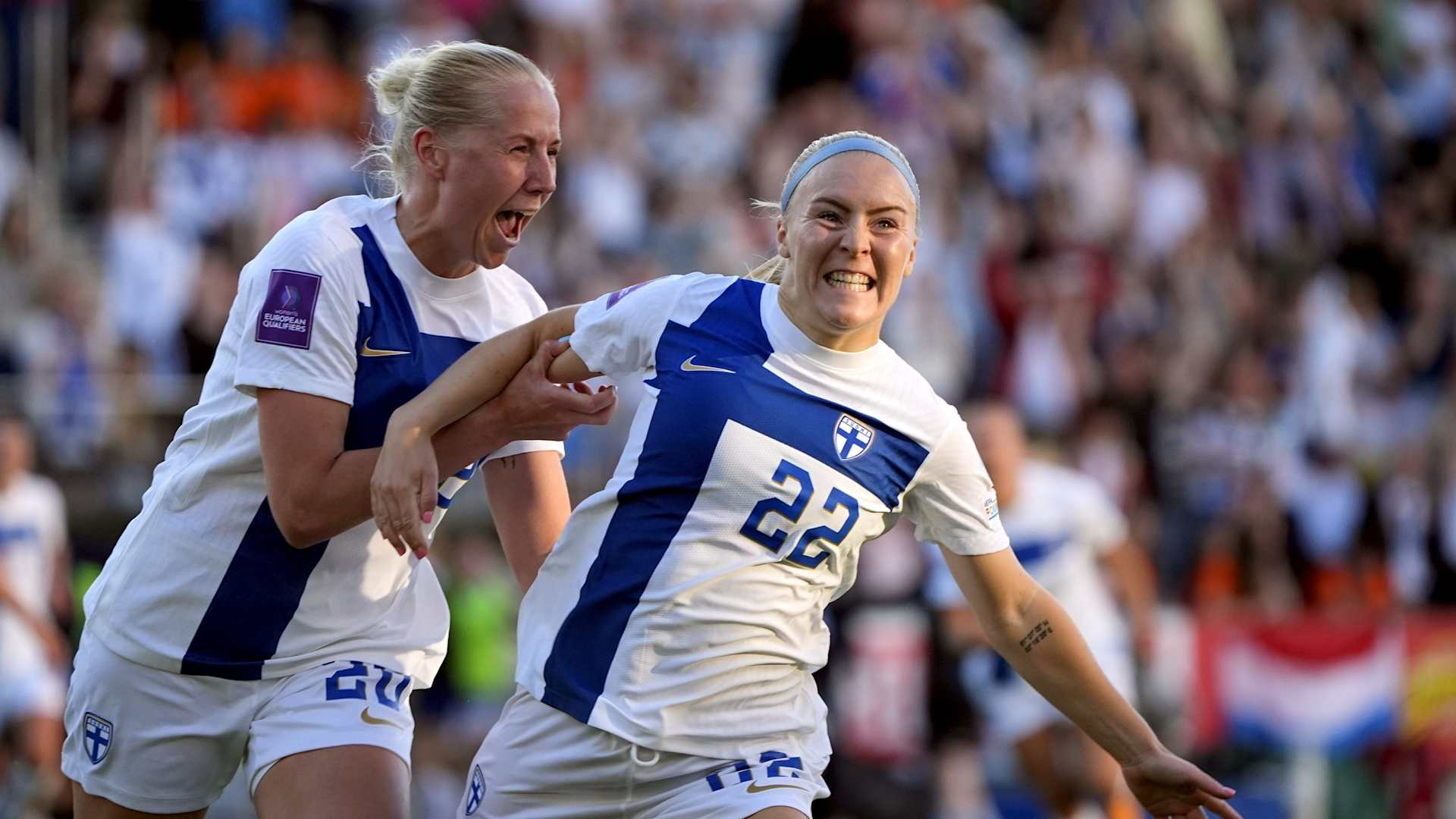 Helmarit tasoittaa pelin! 1–1 | Uefan jalkapallon naisten EM-karsinta ...