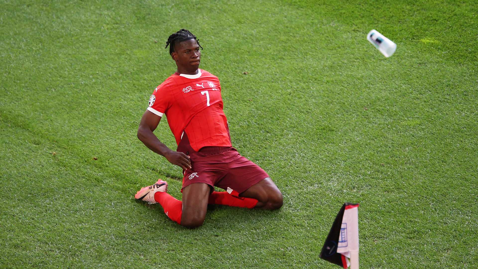 Sveitsi 1–0-johtoon! Breel Embolo maalaa | Jalkapallon EURO 2024 | Yle ...