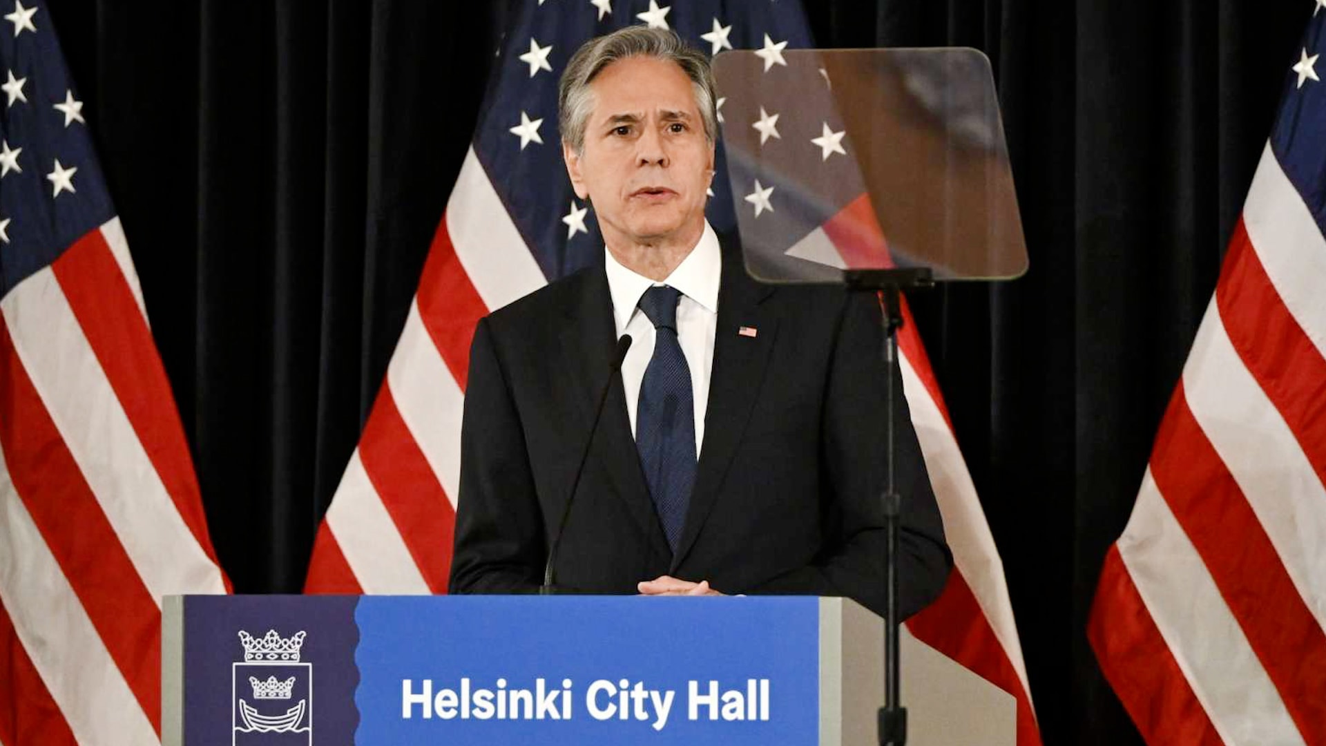 Yhdysvaltain ulkoministeri Antony Blinken vertasi puheessaan Suomen ja ...