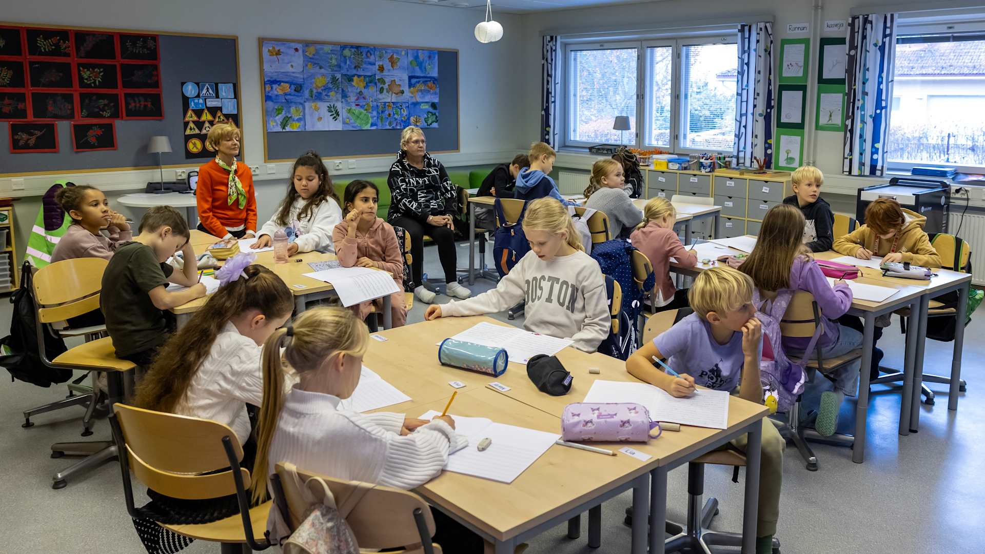 Millaista on koulunkäynti Raija-mummon kanssa? | Yle Helsingin videot ...