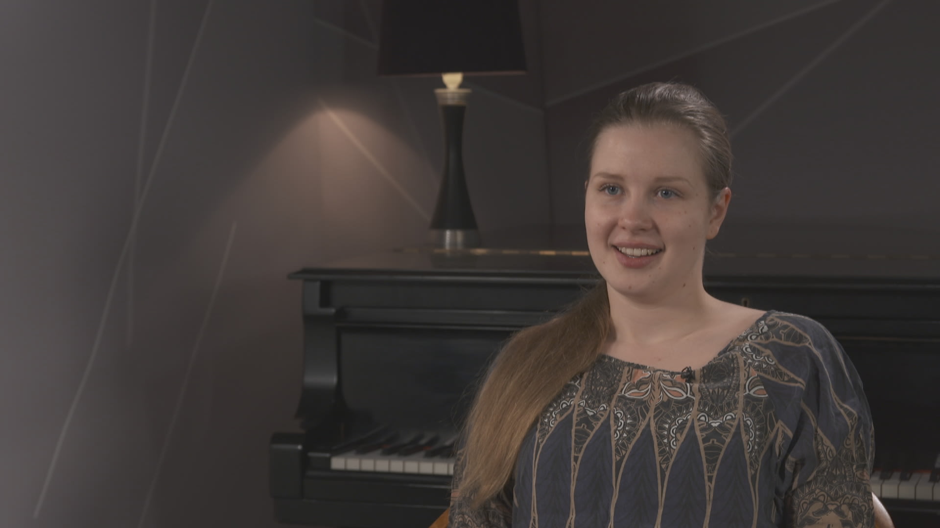 Haastattelussa Emilia Hoving | RSO:n taiteilijahaastattelut | Yle Areena