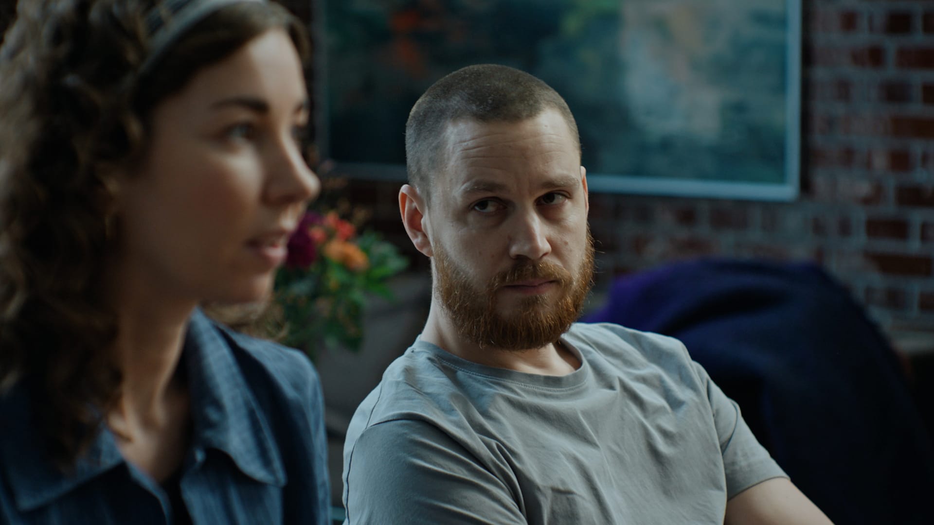 K1, J2: Hiiriä ja ihmisiä | Jokaisen miehen takana | Yle Areena