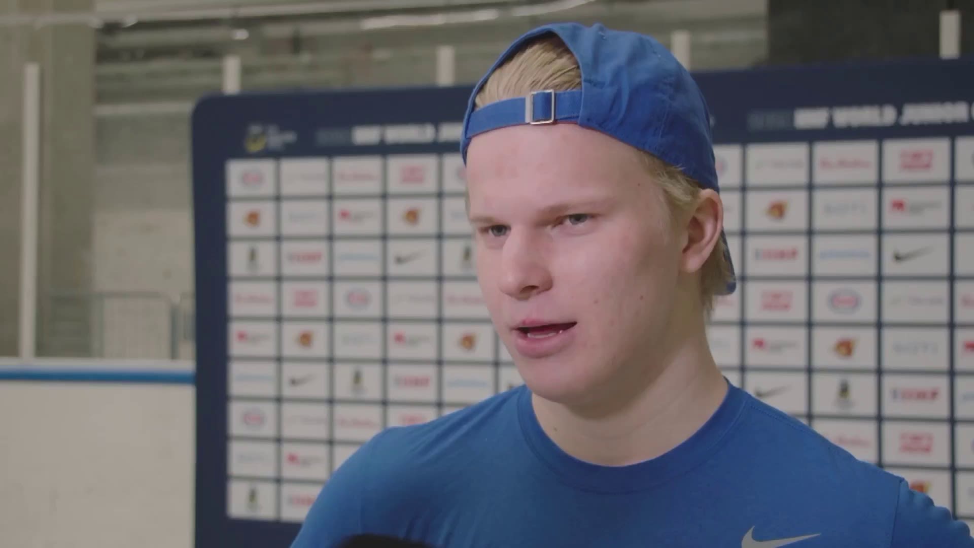 Jere Lassila kertoo joukkueen tunnelmista | Sportklipp (på finska ...