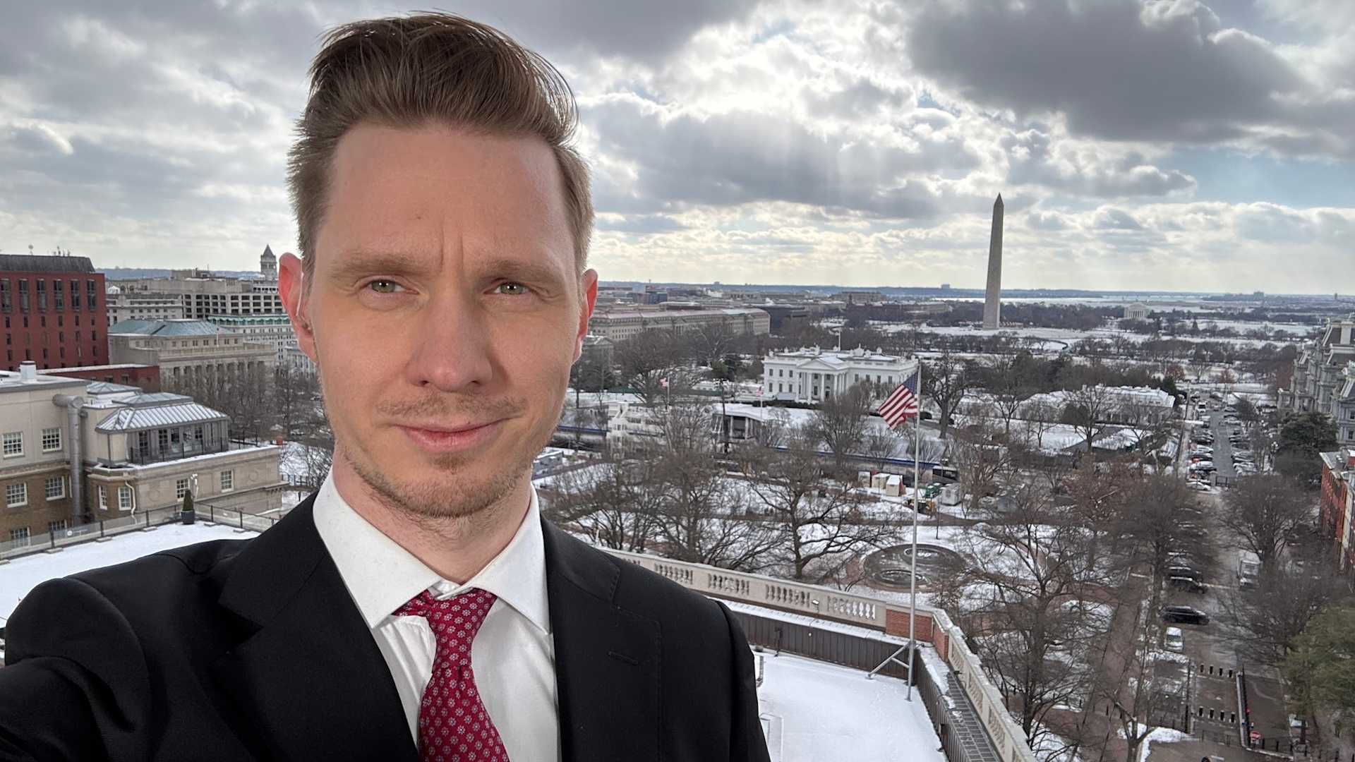 Yhdysvaltain-kirjeenvaihtaja Ilmari Reunamäki Trumpin ...