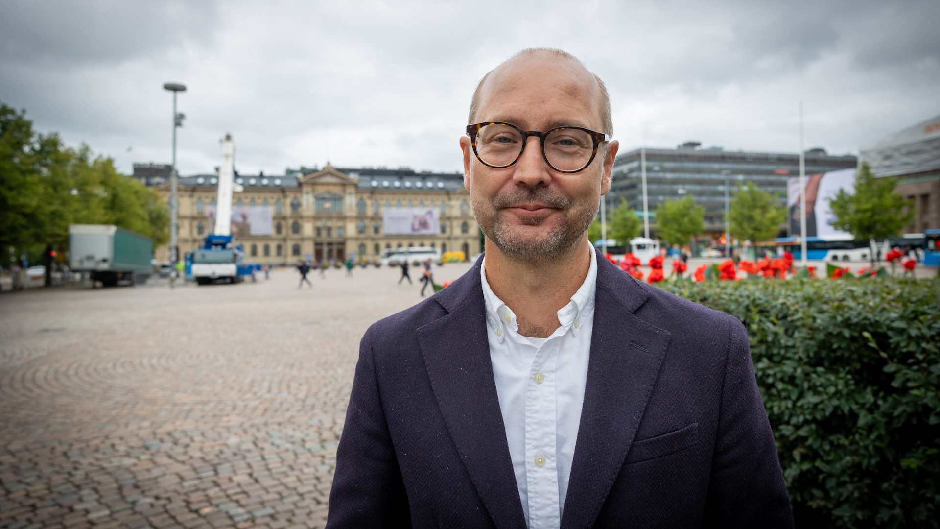 Tero Kallio kertoo uusien autojen ja käytettynä tuotujen kaupasta ...