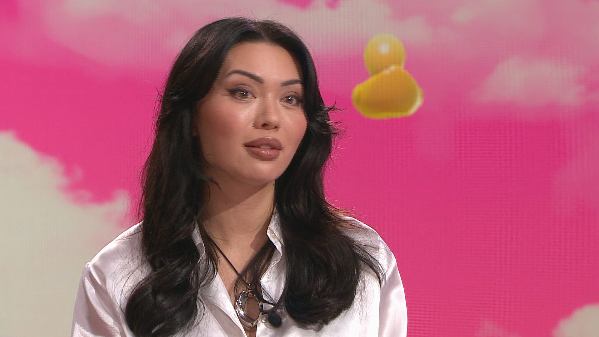 Shirly Karvinen | Puoli seitsemän | Yle Areena