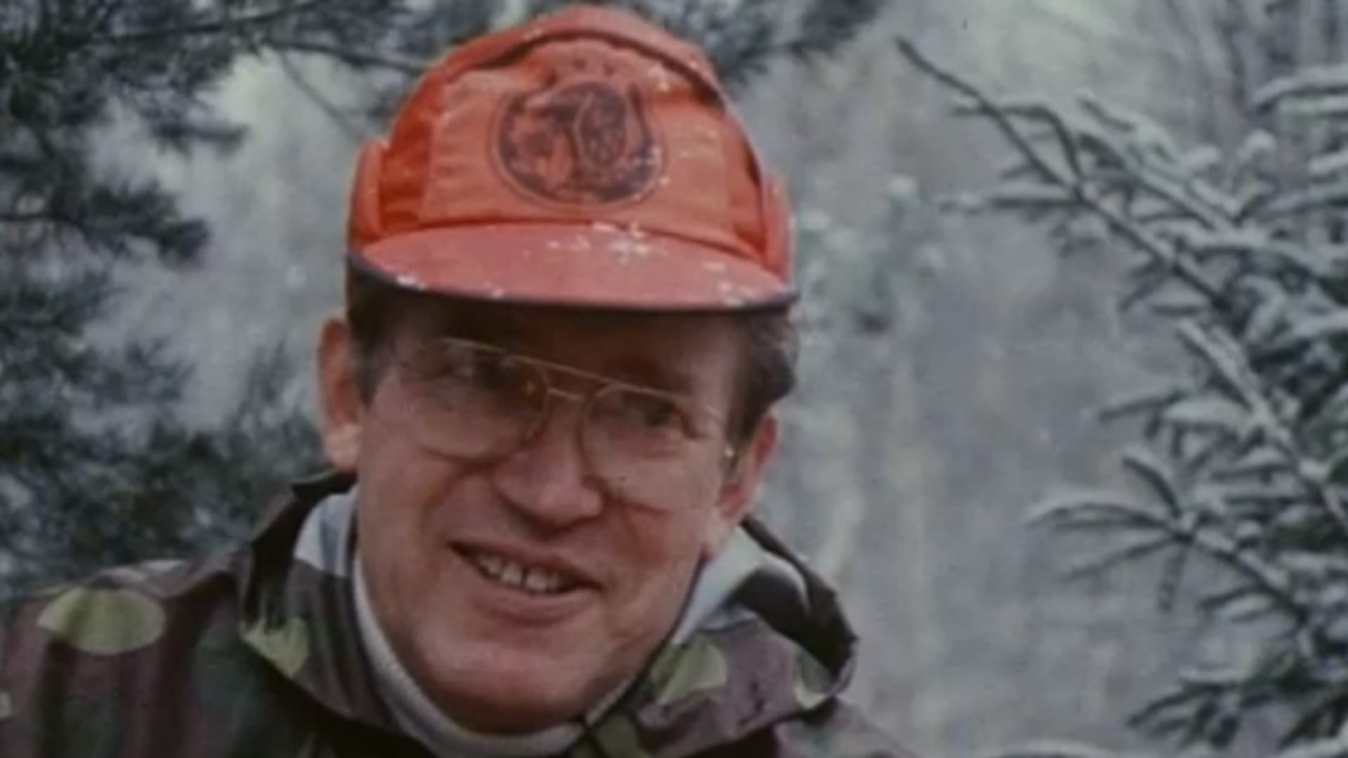 Eero Halonen tarkkailee kaloja | Yle Arenan