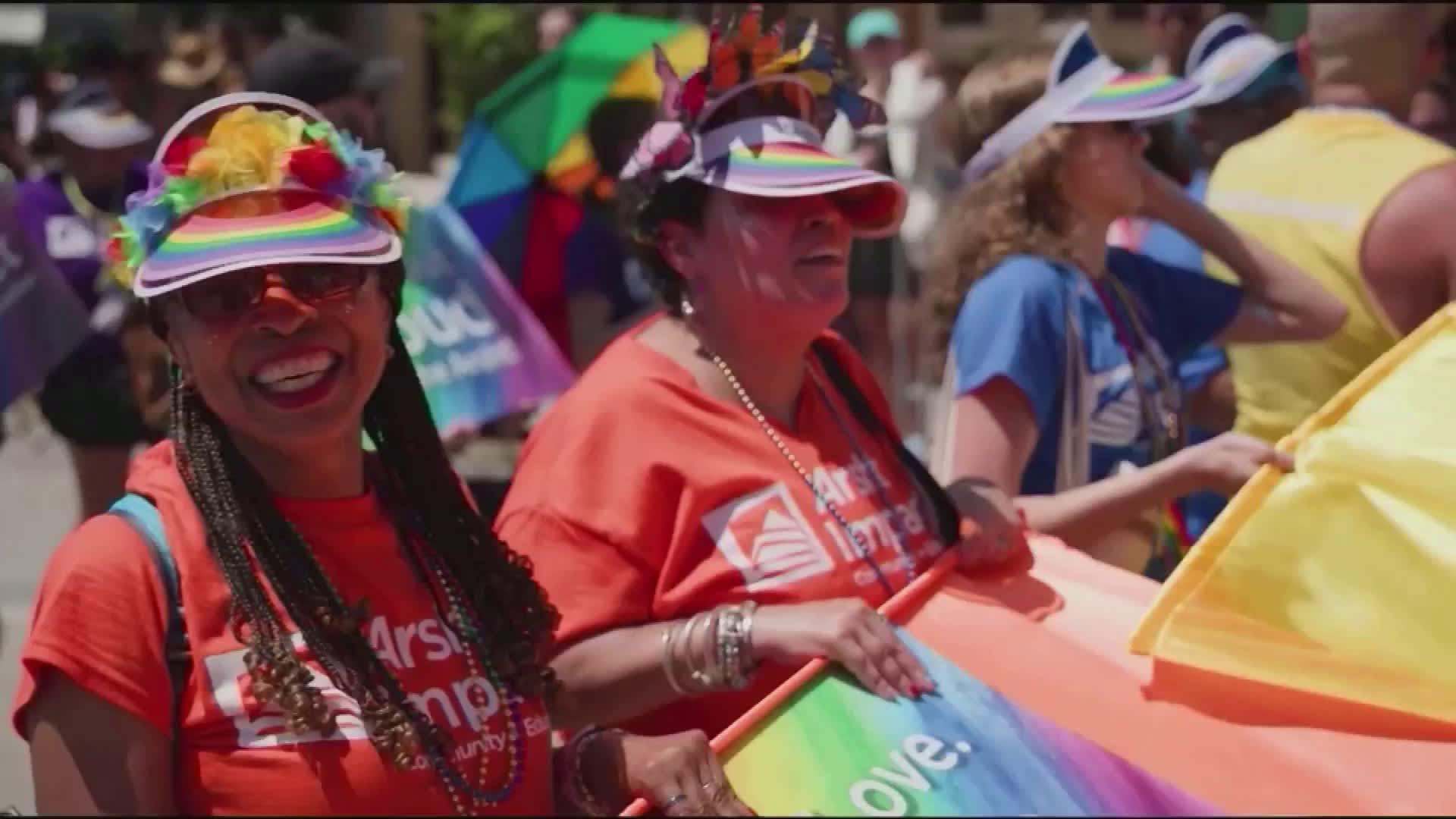 Miamin pride-marssi veti väkeä eri puolilta Yhdysvaltoja ja maailmaa ...