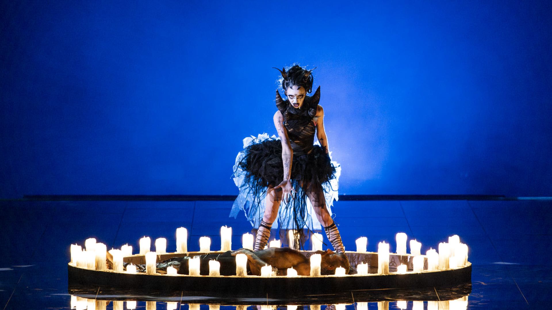 Irlanti | Bambie Thug - Doomsday Blue - LIVE | Eurovision Song Contest ...