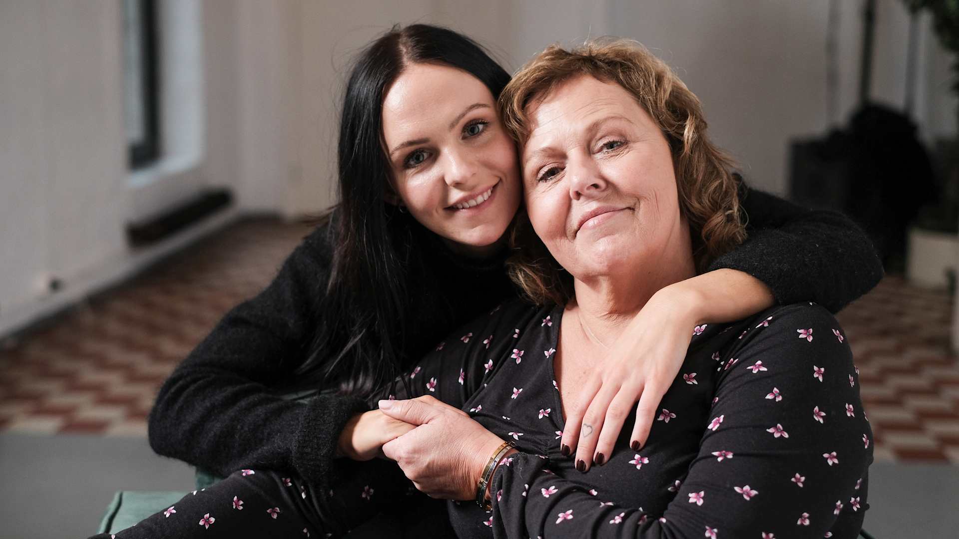 K1, J2: Miriam ja Janne-Mette | Äitini | Yle Areena