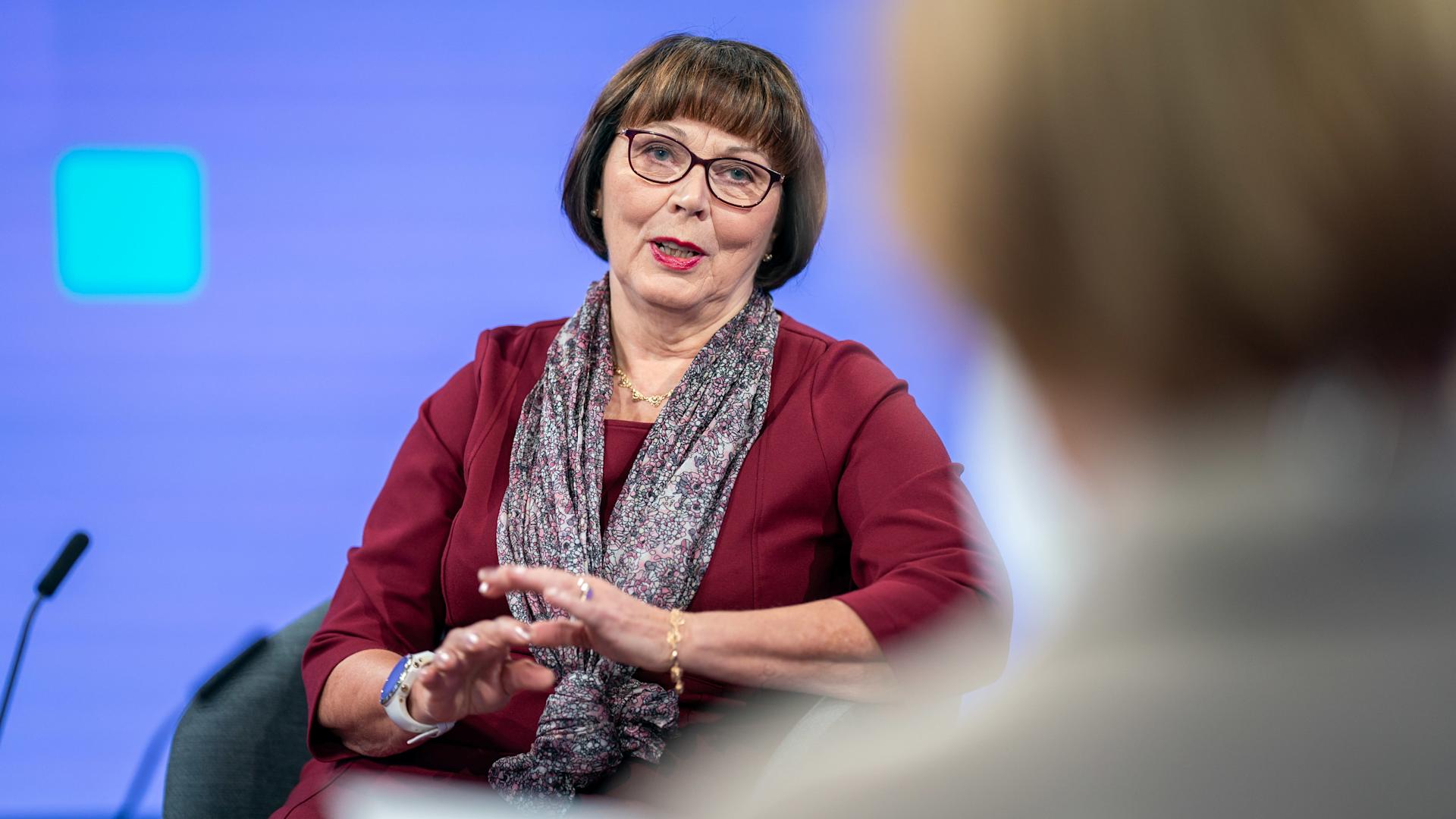 Outi Antila | Ykkösaamu | Yle Areena