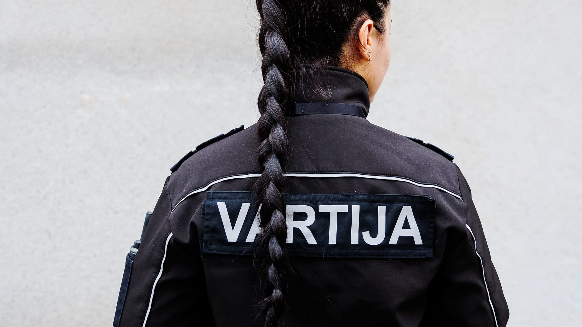 Kouluturvallisuutta halutaan parantaa – voisivatko koulut palkata ...